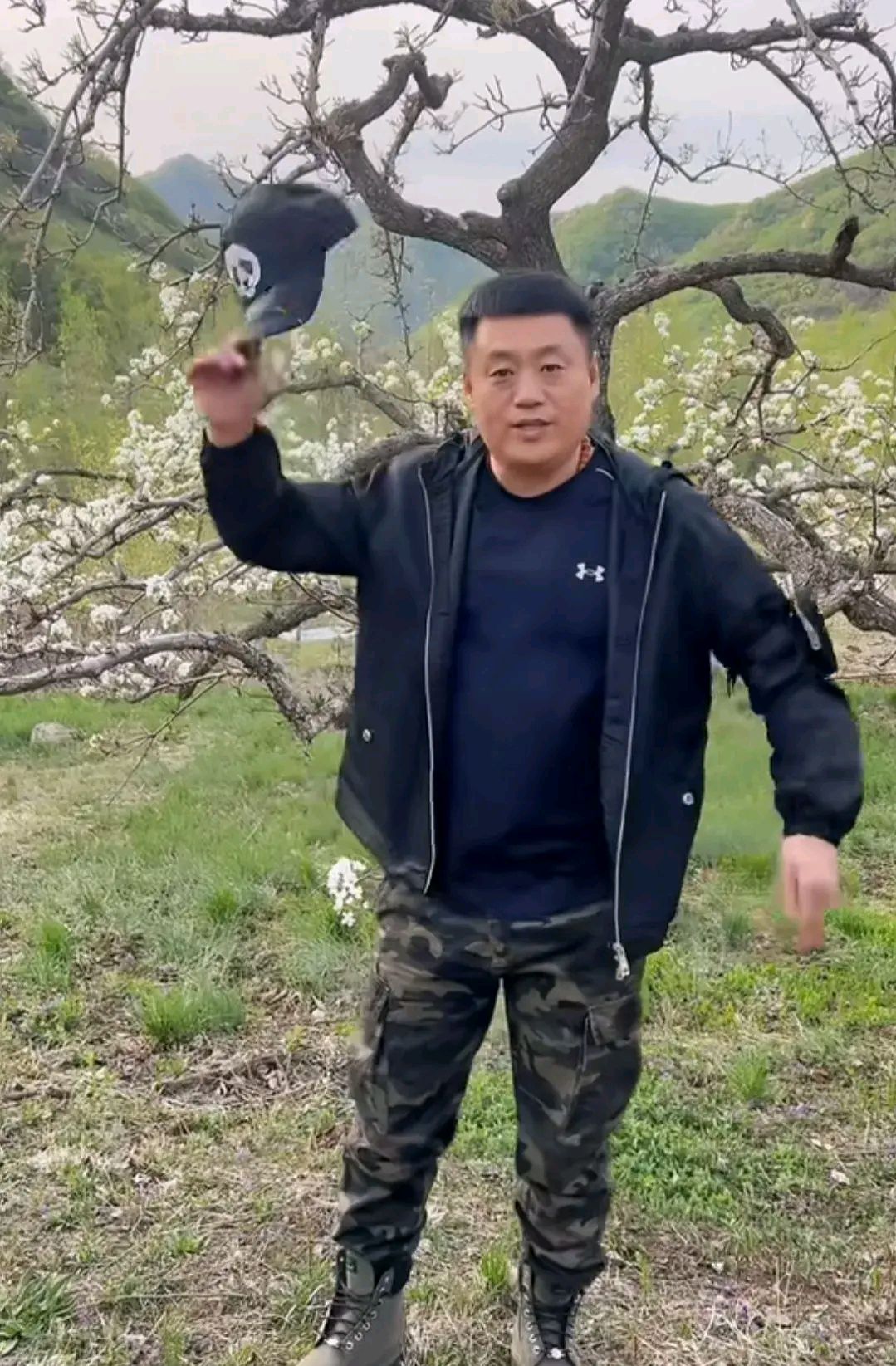 Song Xiaofeng cried bitterly. He did nothing wrong, but the master ...