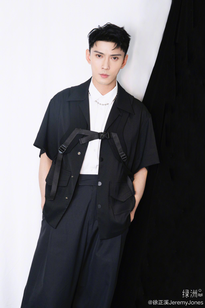 3.8 Male gods: Fu Longfei, Wang Yibo, Deng Lun, Dong Sicheng, Wang Junkai, Chen Zheyuan, Xu ...