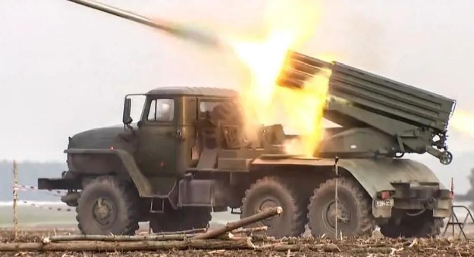 俄軍首次確認，用9M22S型燃燒彈攻擊了亞速鋼鐵廠 - 資訊咖