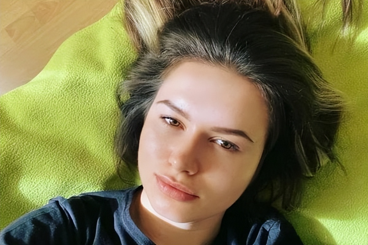 Butcha's "Dead Man Defrauding Corpse", took pictures to prove that he ...