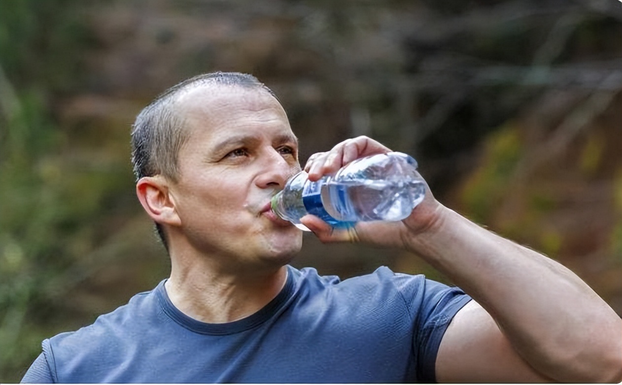 Compared with people who drink boiled water for a long time and people ...