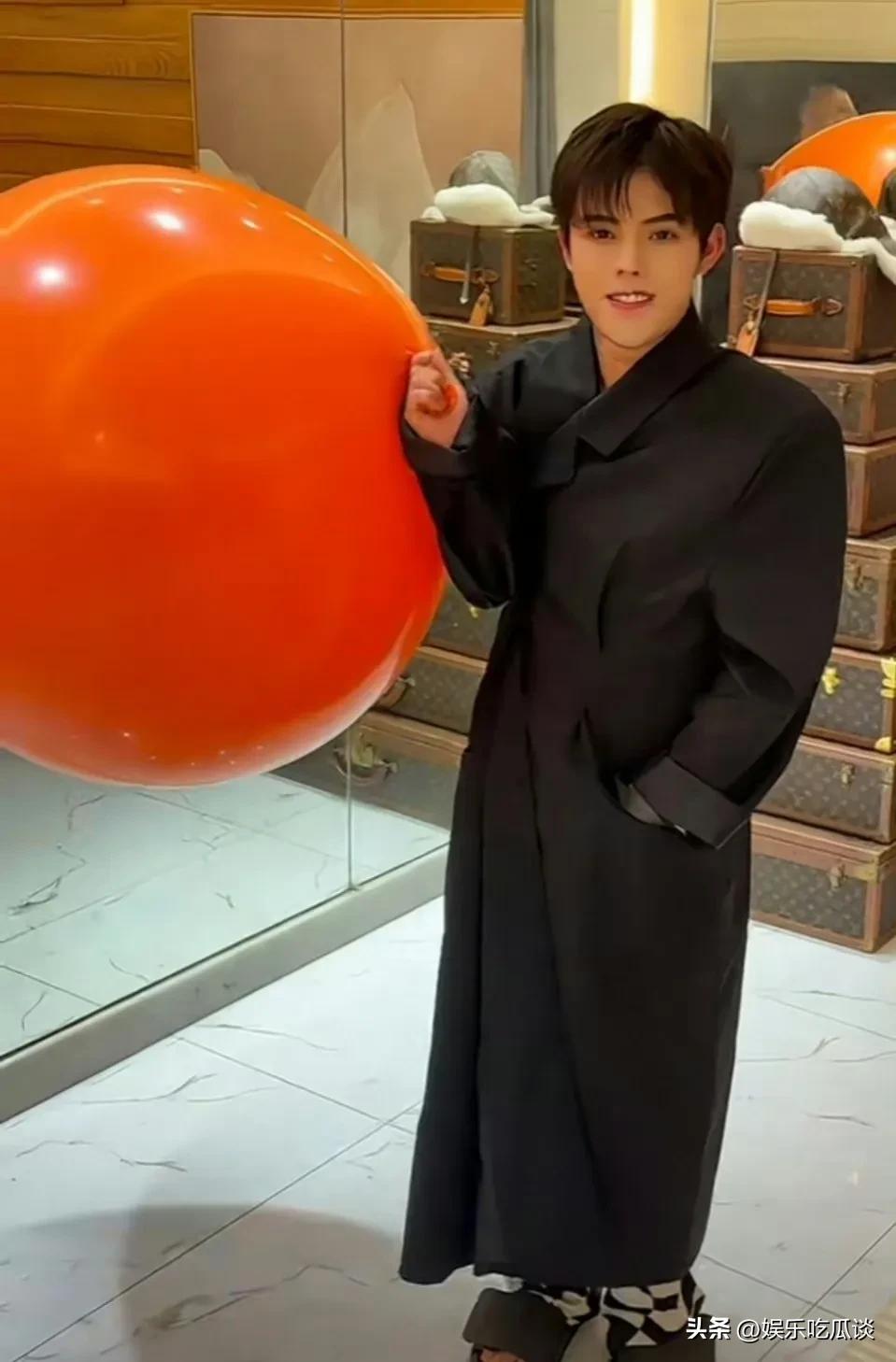 Yin Shihang failed in his debut and satirized Yang Yang's height? Fans ...