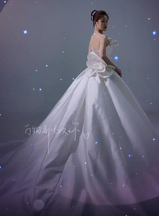 Zhu Xiaowei's second wedding photo shoot, nervous hands shaking ...