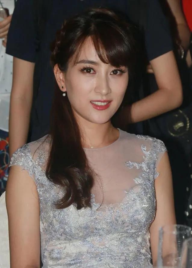 Actress Ma Su, who plays a lot of fun, competes with Ma Rong and is ...