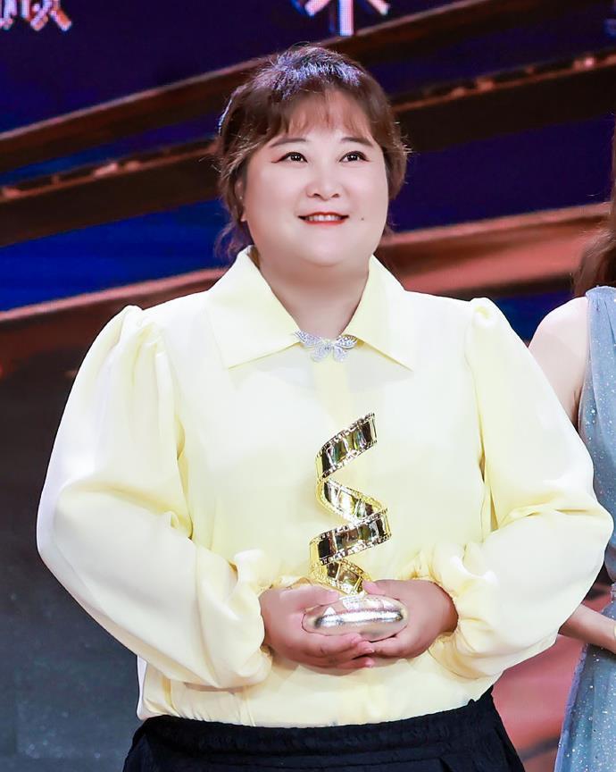 Hollywood rising star Jia Ling, variety show star Shen Teng, who is the ...