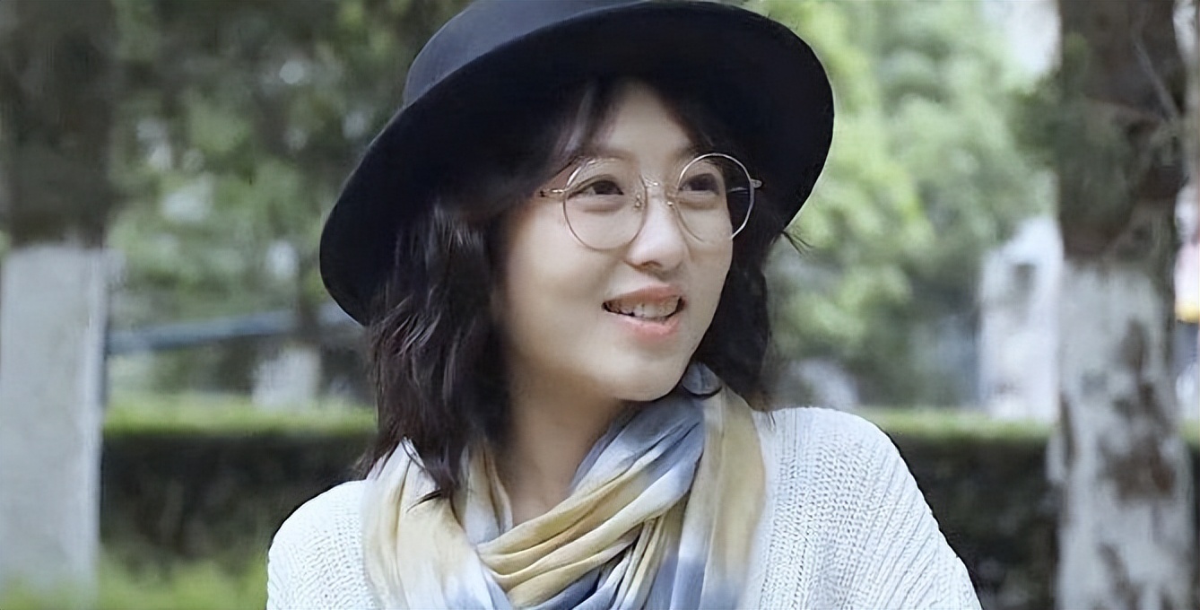 Obviously the same person, after performing "Zhou Sheng Is Like Old" and then "Zeng Boy", I ...