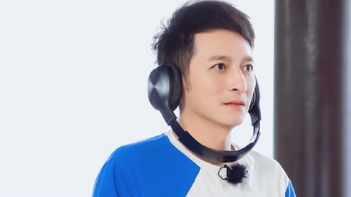 Li Weijia finally showed up, his name returned to the official website of Hunan Satellite TV ...