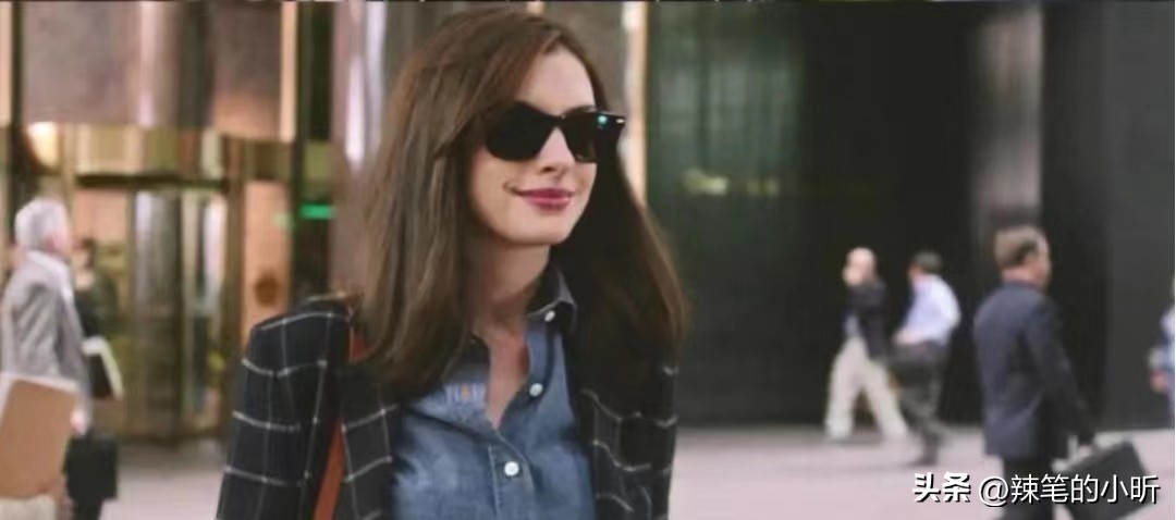 How does the movie "Intern" narrate in a plain tone, but reflect many ...