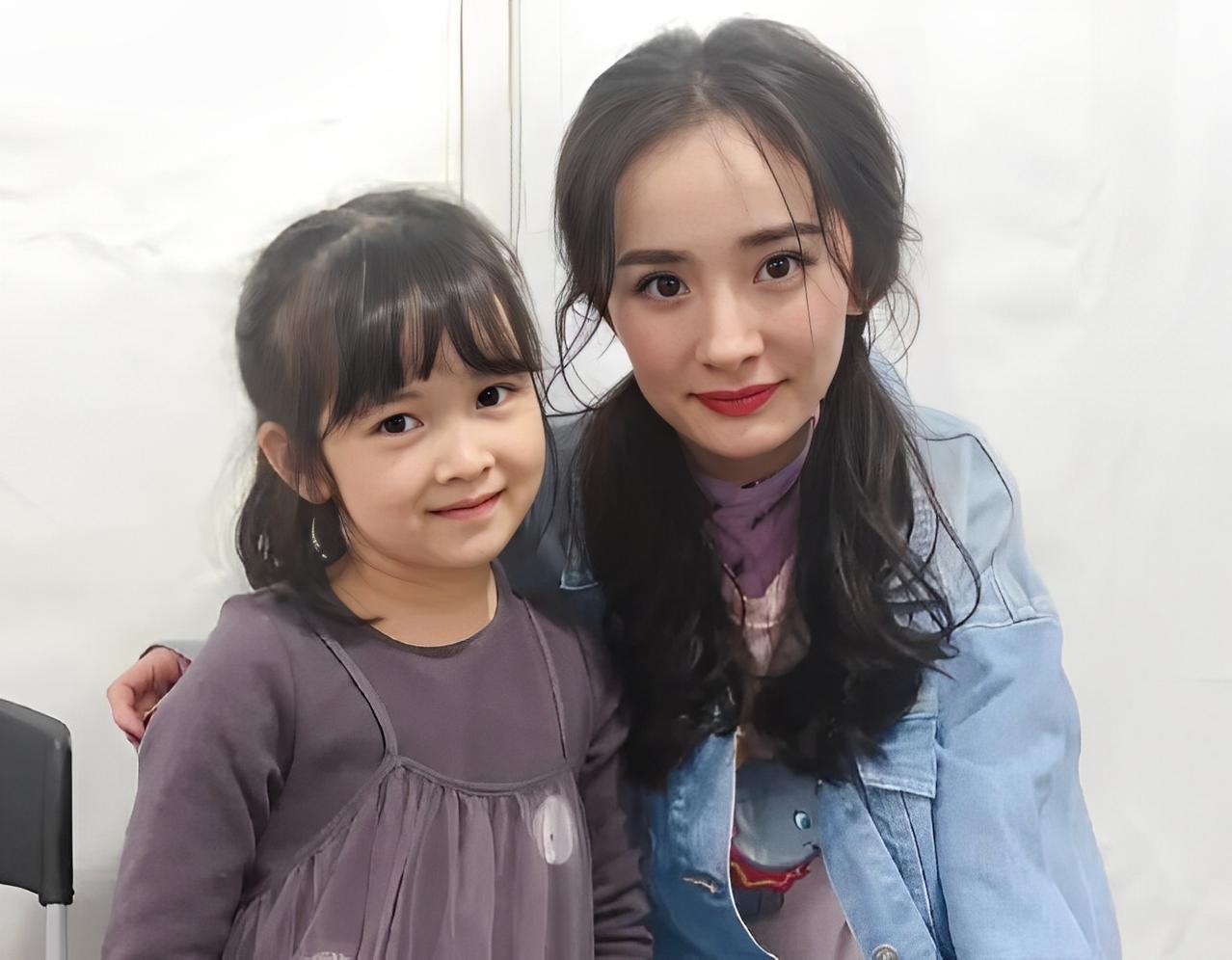 Yang Mi finally got back the custody of her daughter, the daughter went ...