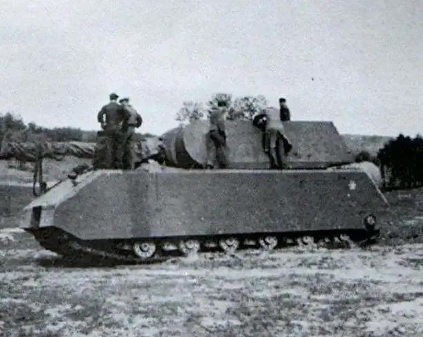 German mobile steel fortress - "rat" super heavy tank! - iNEWS