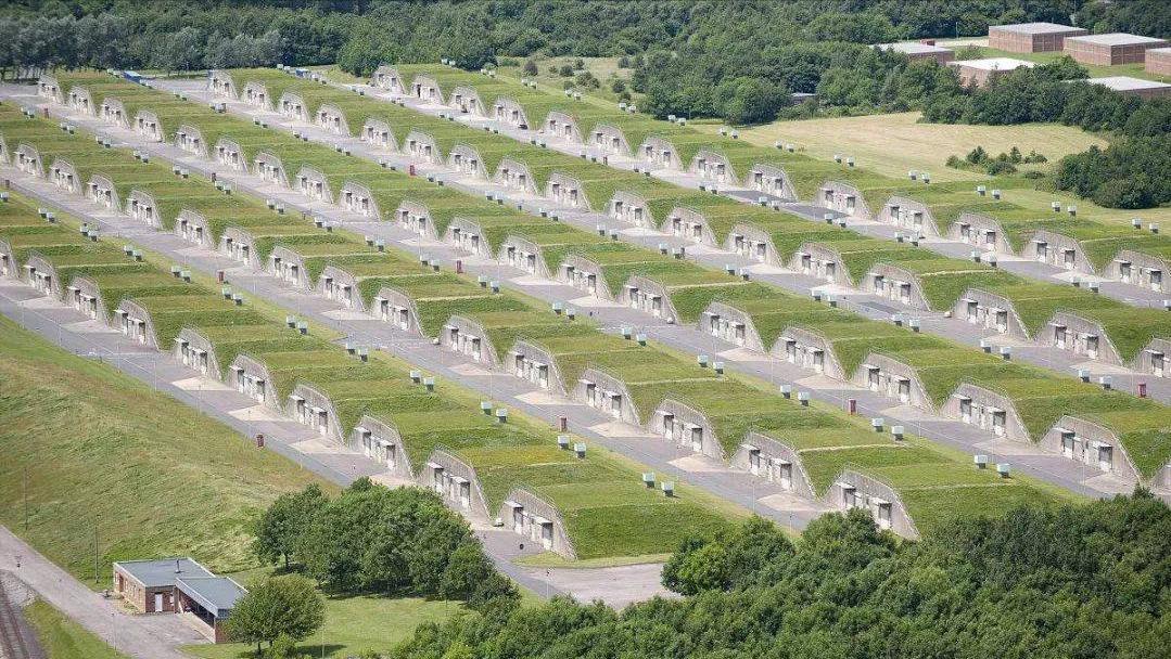 The world's largest arsenal is in the United States, with 70 million ...