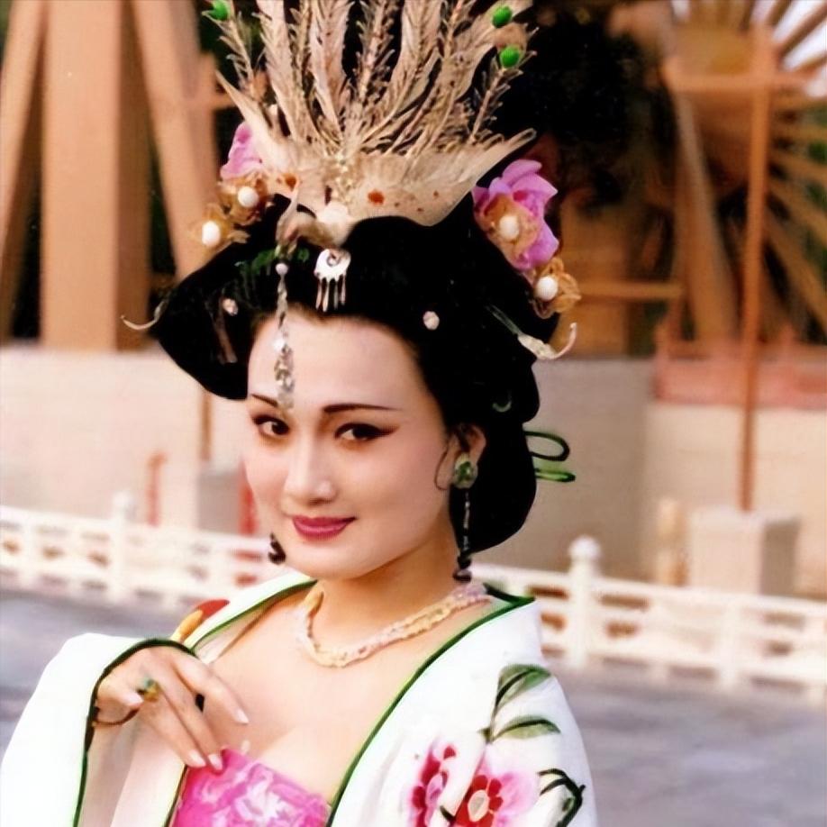 A brief analysis of the image of Yang Yuhuan in "The Palace of Eternal ...