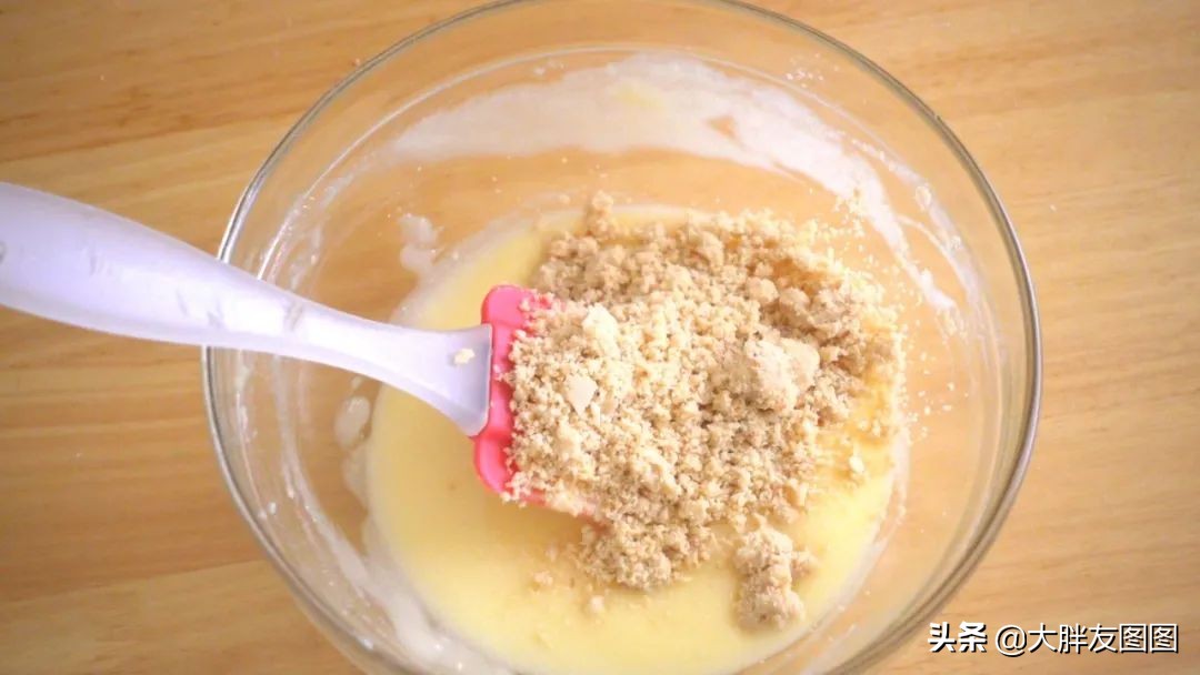 These ugly-looking snacks are so crispy they become soft in one bite ...