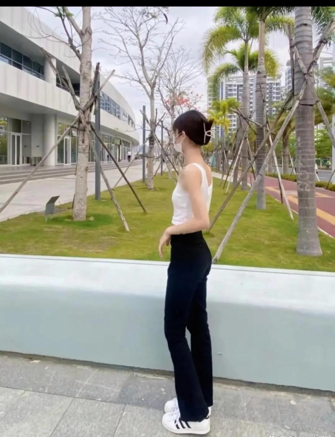 Good stature, attractive back - iNEWS