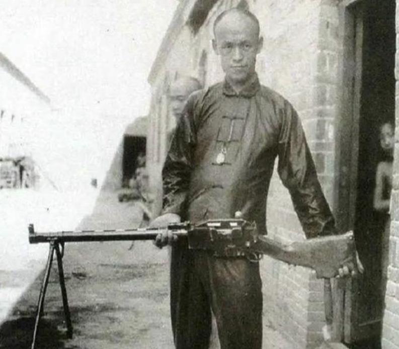 Why was Dai Zi, a firearms genius, exiled by Emperor Kangxi? - iMedia
