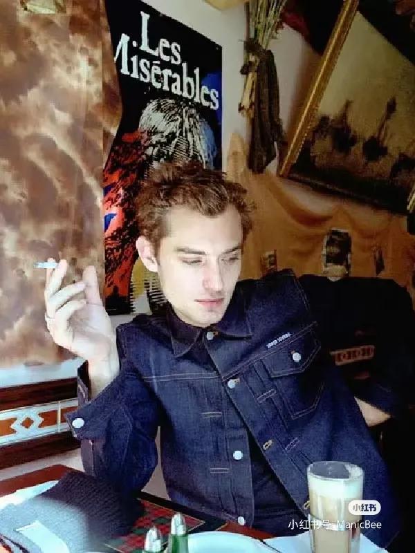 50-year-old Jude Law participated in the Cannes Film Festival, do you ...