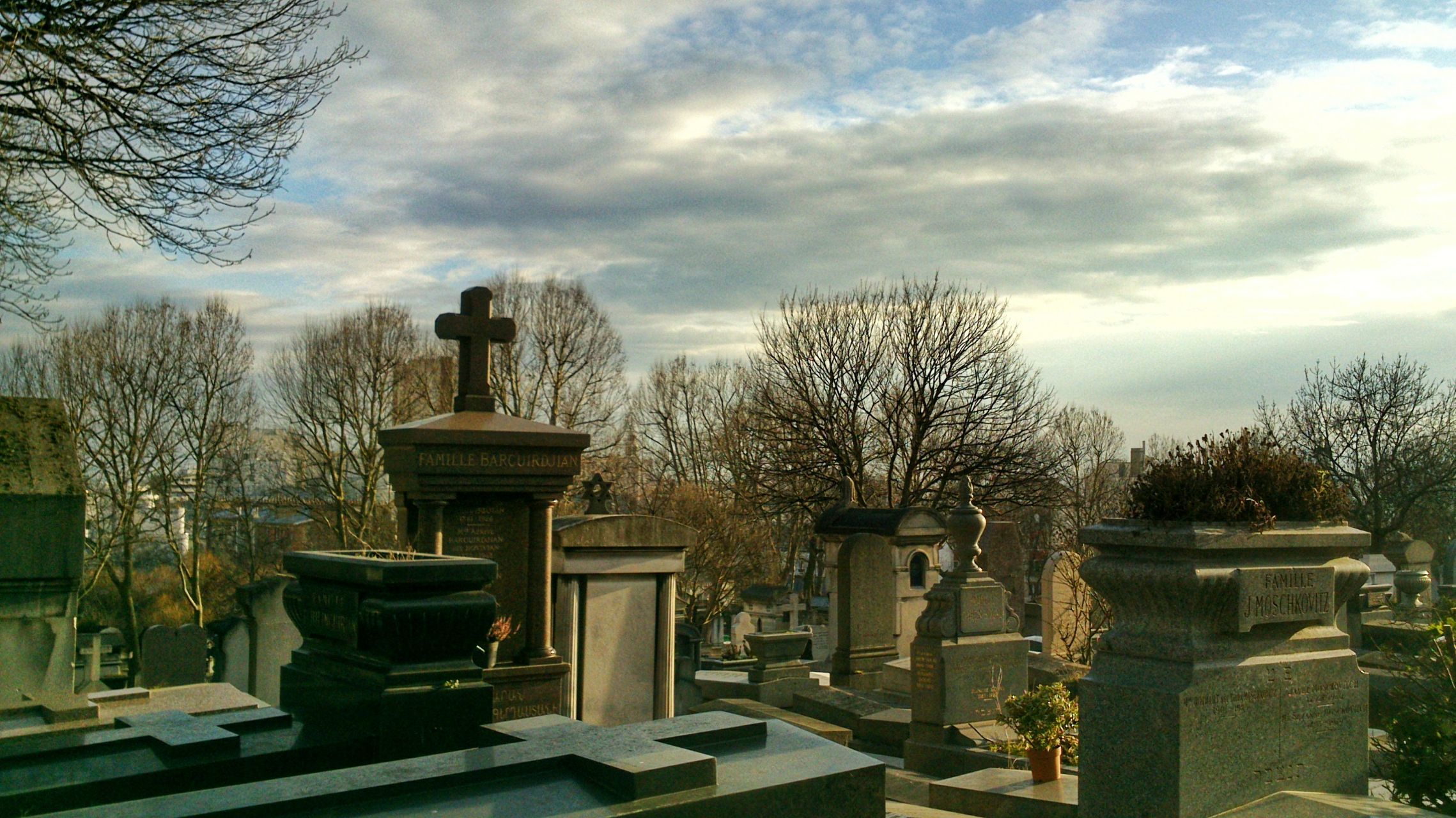 World famous tombs, take a look at who is buried in these most famous ...