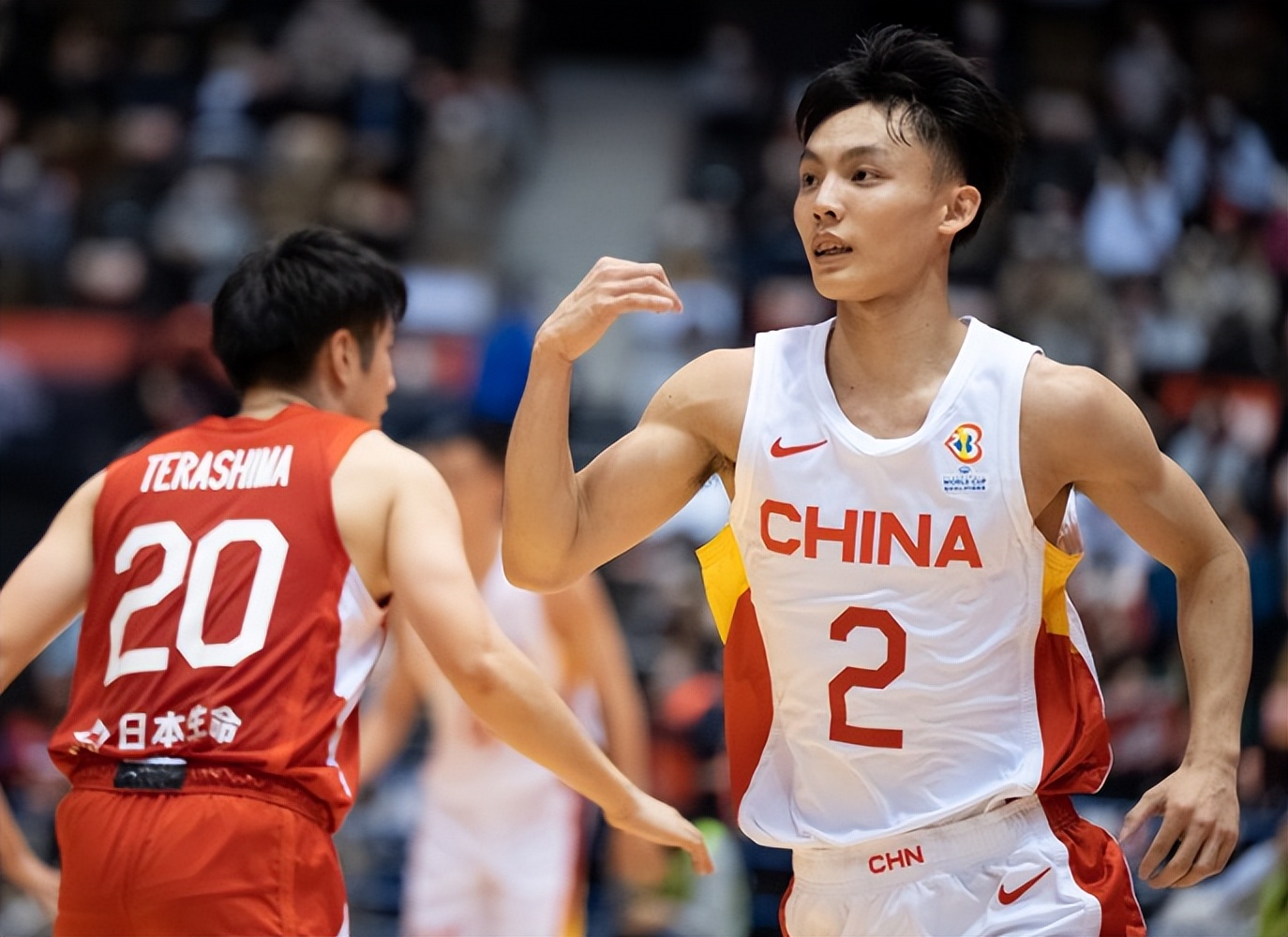 At the end of the first round of the World Preliminaries, Zhou Qi ...