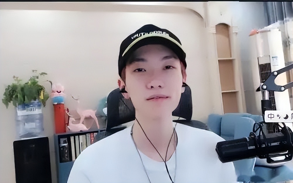 Xiaochaomeng's top teaching, the iron man in the middle of the road kills five times with one ...