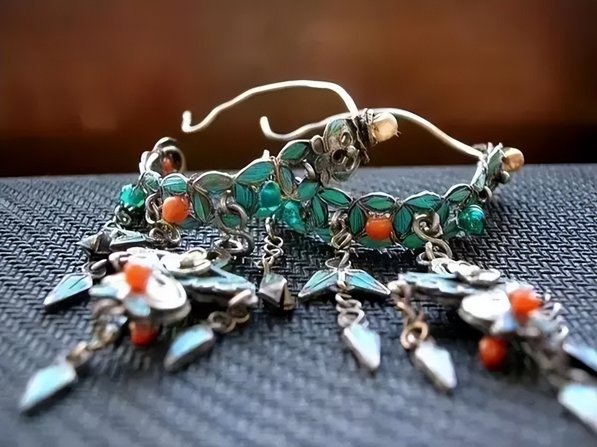 Explore the ancient Chinese tokens of love, its meaning, and the ...