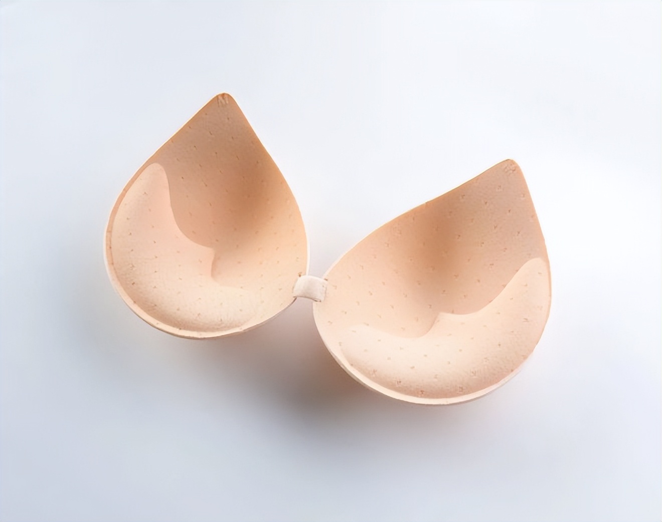 Why do women put a pad inside their bra? - iNEWS