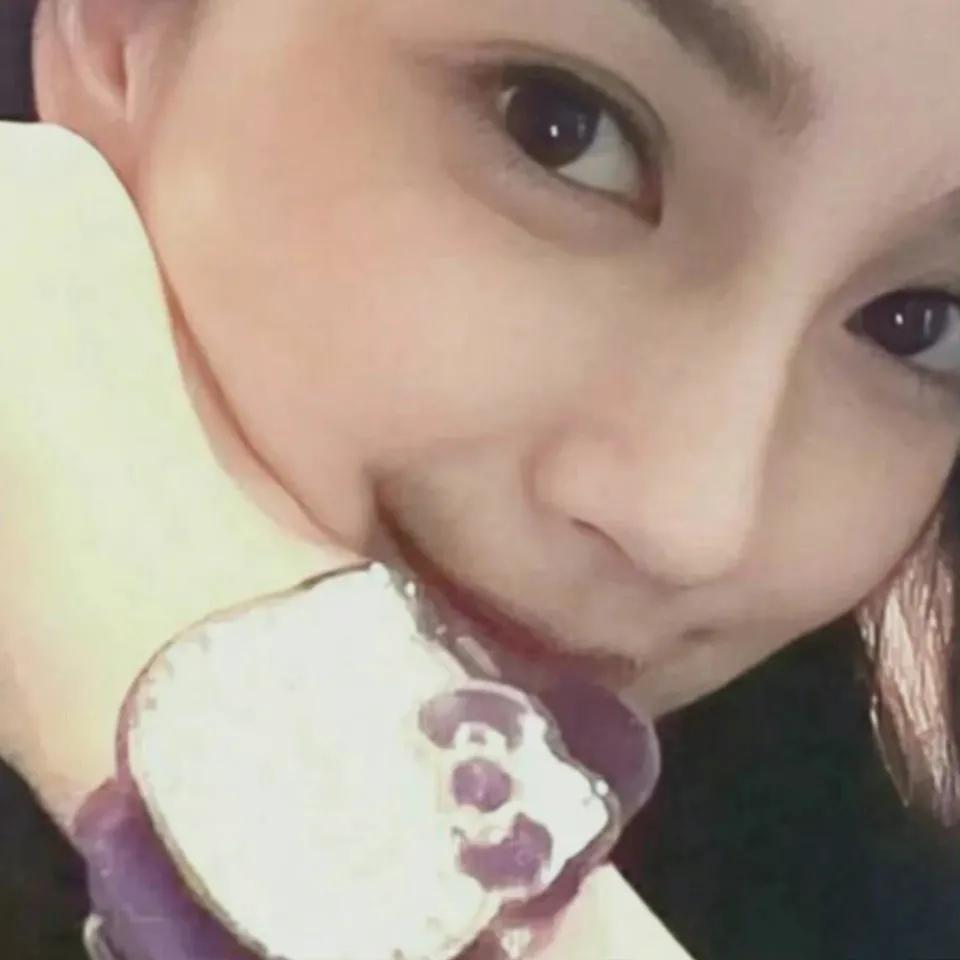 Baby Yang Ying's head portrait - iNEWS