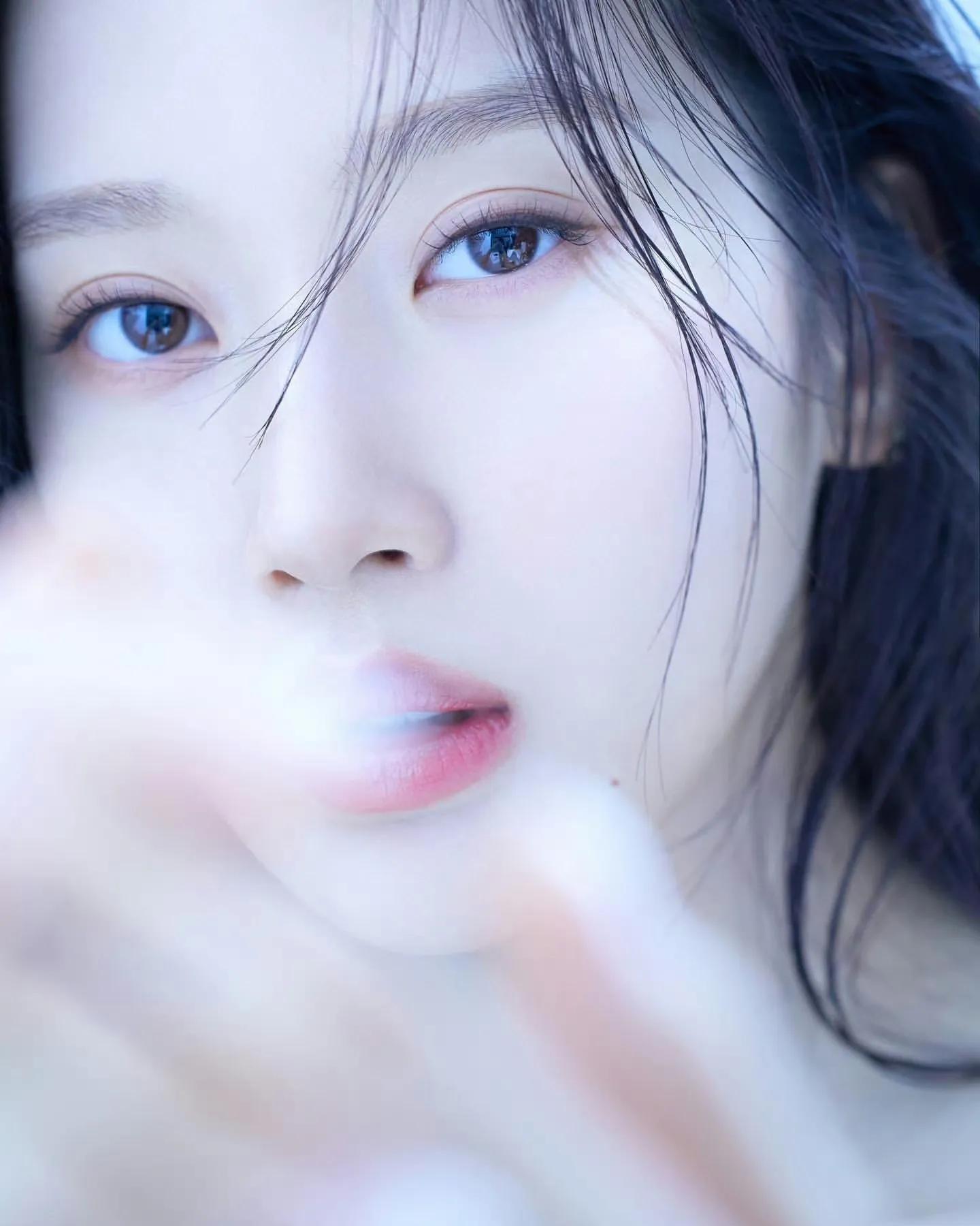 Wen Jiaying -Goddess Descends - iNEWS