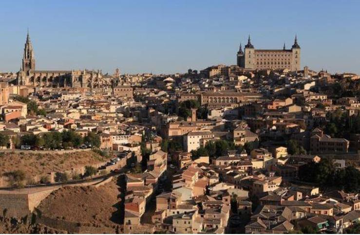 What are the historical developments of multiculturalism in Spain? - iNEWS