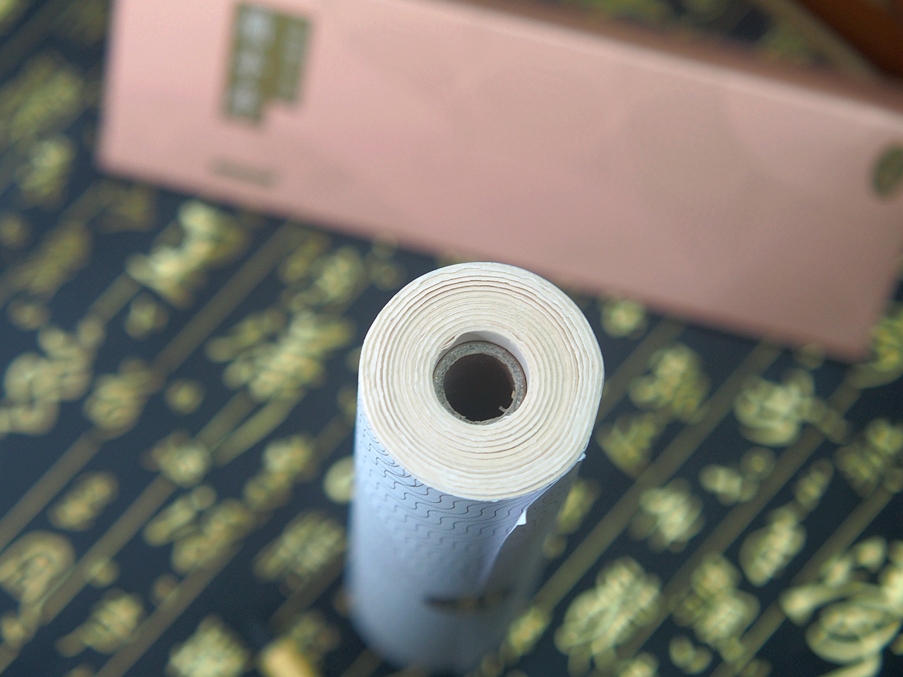 Let yourself calm down and write, Xiaoxian hand-copying Chinese studies ...