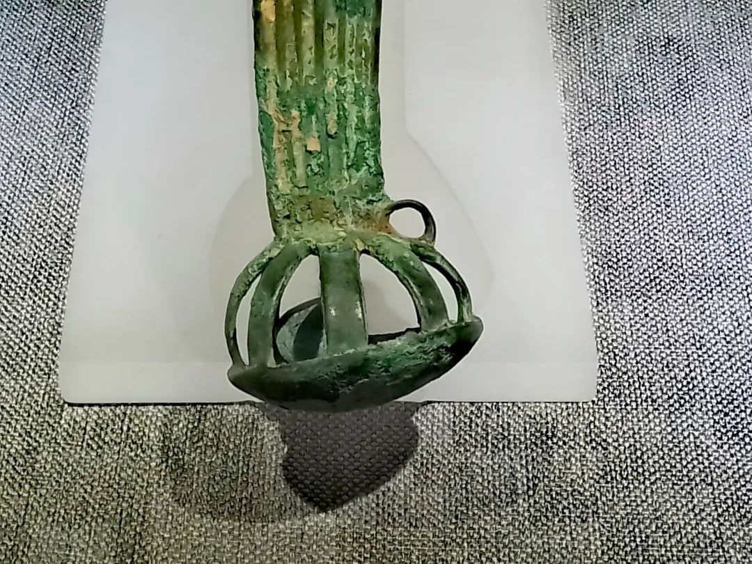 An Artifact a Day: The Bell-Sword Dagger of the Late Shang Dynasty - iNEWS