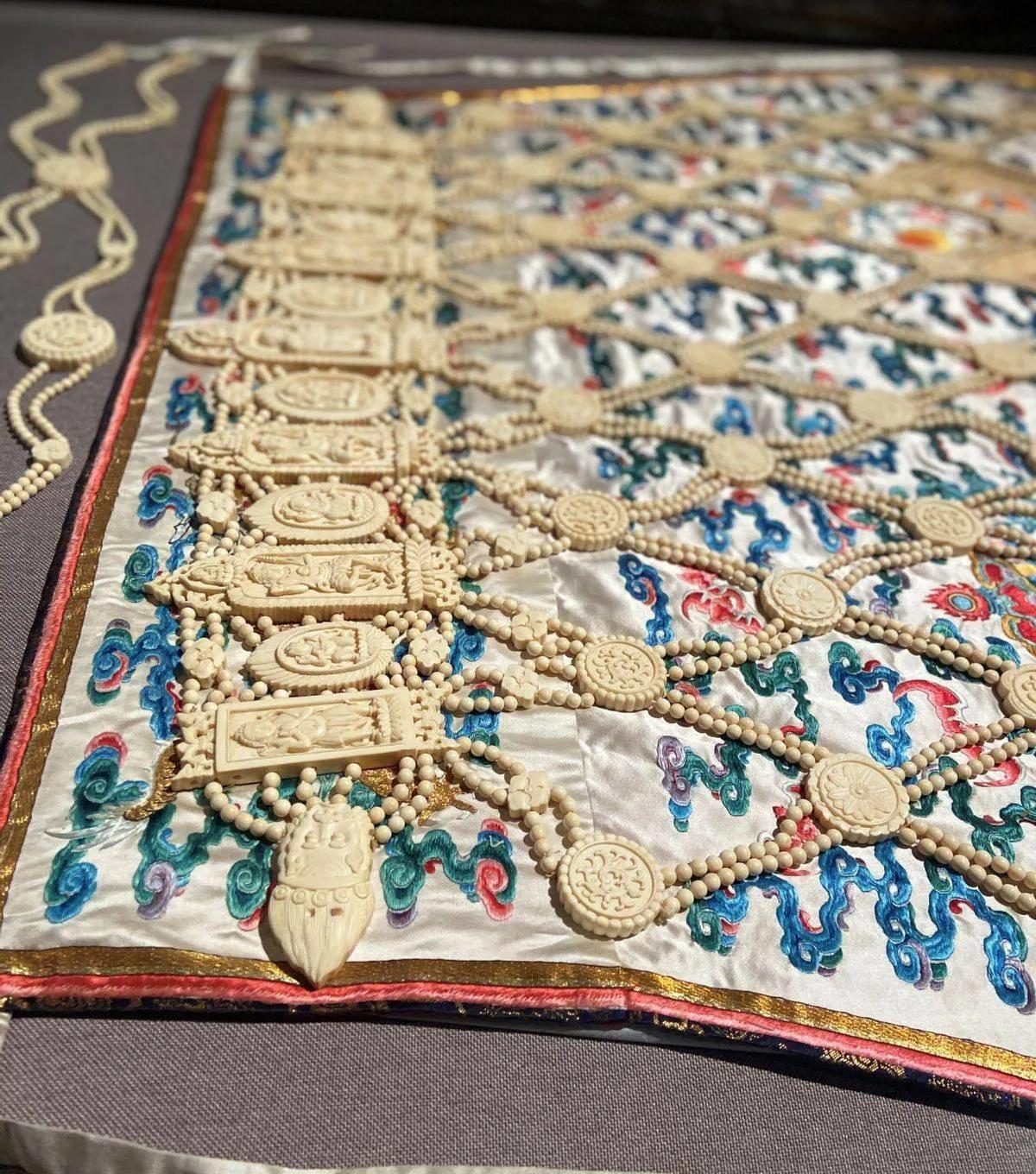 Mysterious hidden human bone magic weapon - vestment - iNEWS