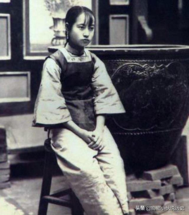 Yu Rongling, who fell in love with the chief executive, practiced ...