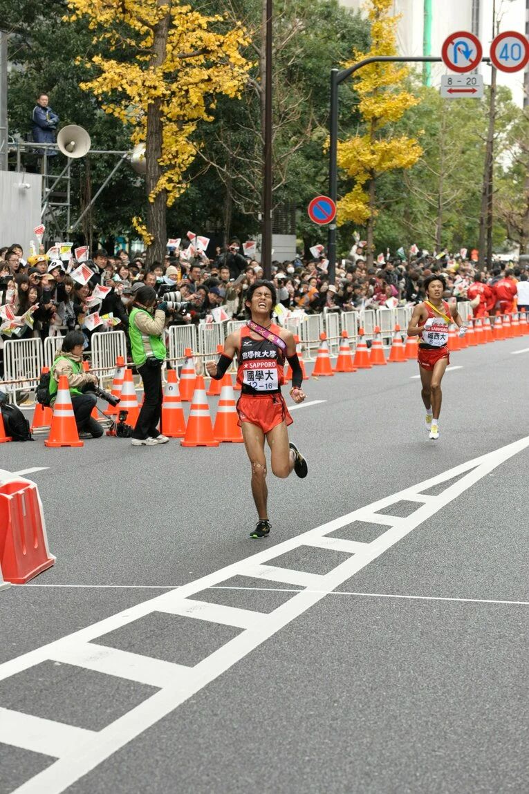 Run the wrong way before the finish line Collectively run the wrong way ...
