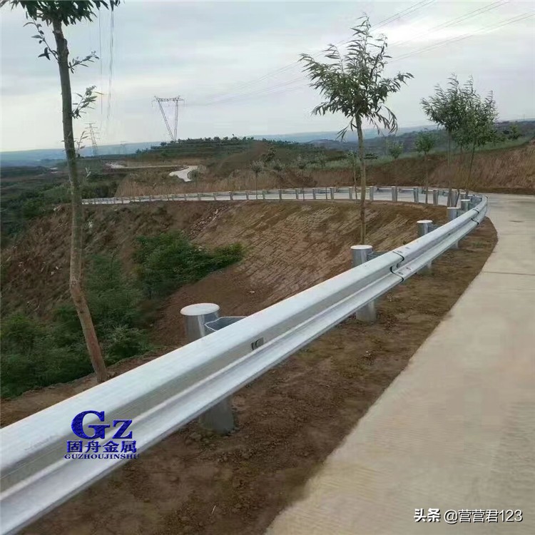 What are the installation steps of the wave guardrail? - iNEWS