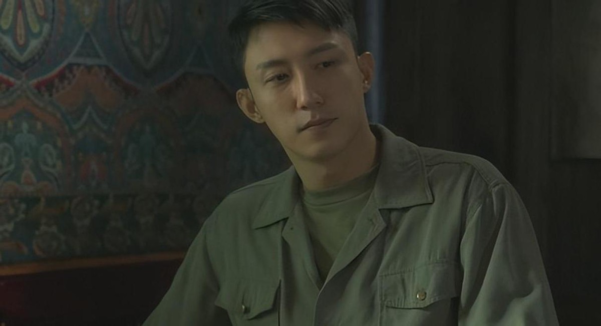 It's hilarious! Can a gangster-like man play a soldier? The male lead ...