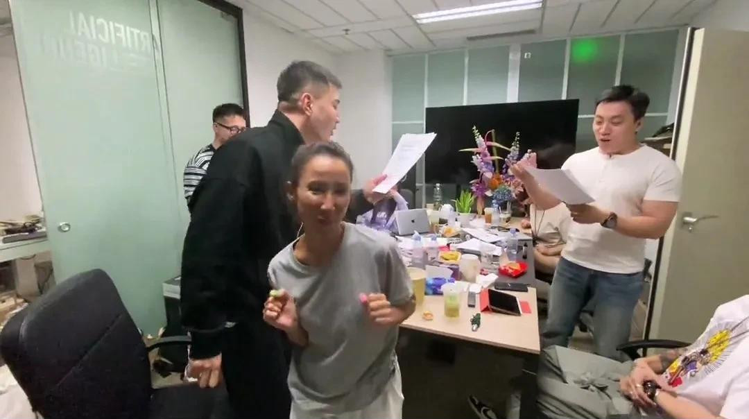 After the marriage change, Coco Lee's condition is much worse!Thin body ...
