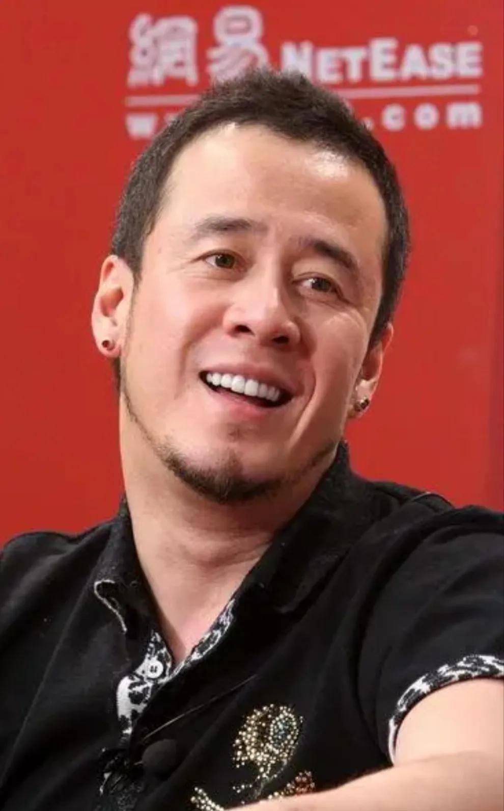 Singer Yang Kun-Little-known growth experience - iNEWS