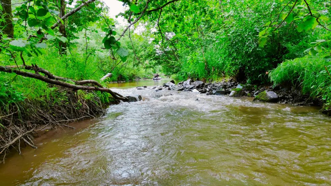 Go rafting in the border town of Rao River in midsummer - iMedia