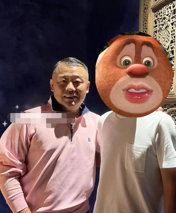 Zhou Libo's recent photos are rarely exposed, his hair is sparse and ...