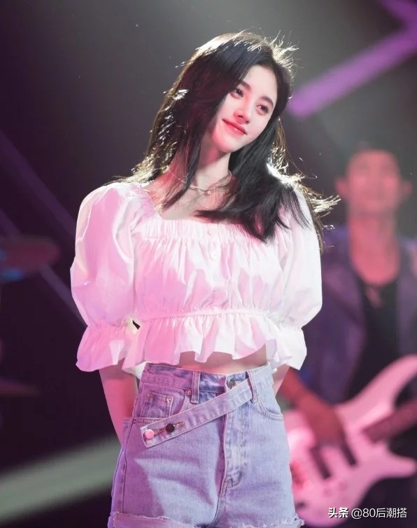 Ju Jingyi's A4 waist is so beautiful!Is it really embarrassing for ...