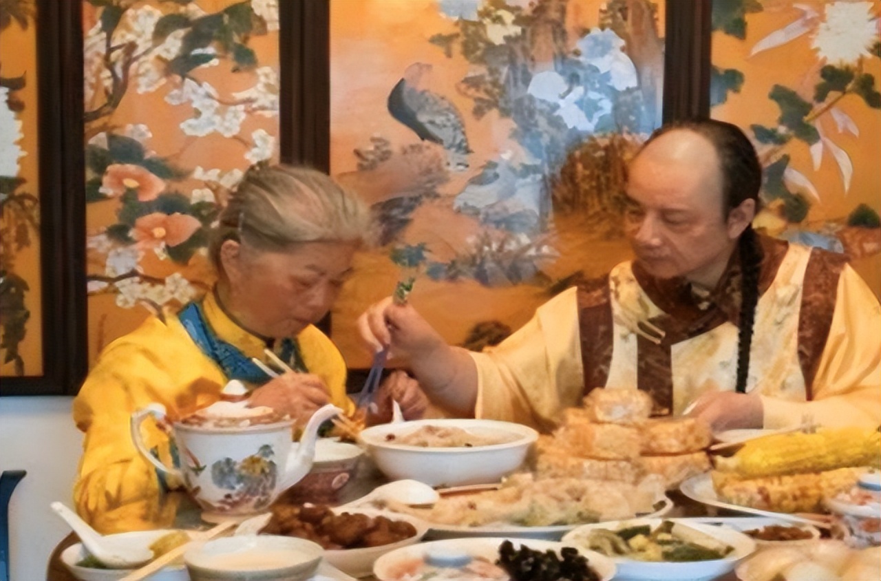 "The tenth grandson of Dorgon", in order to keep his bloodline pure and ...