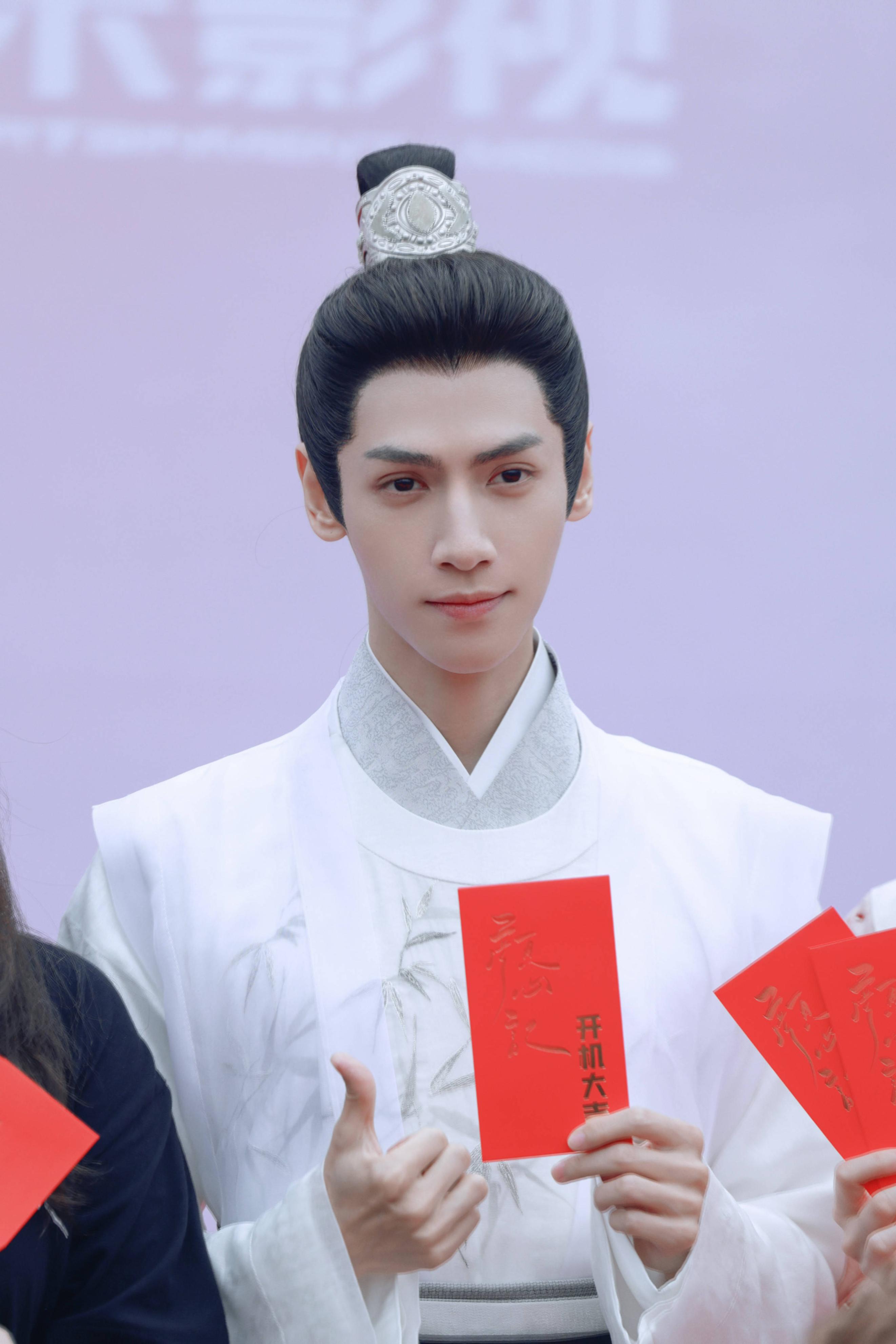 Luo Yunxi's "Yan Xin Ji" challenged the face-blindness detective to ...