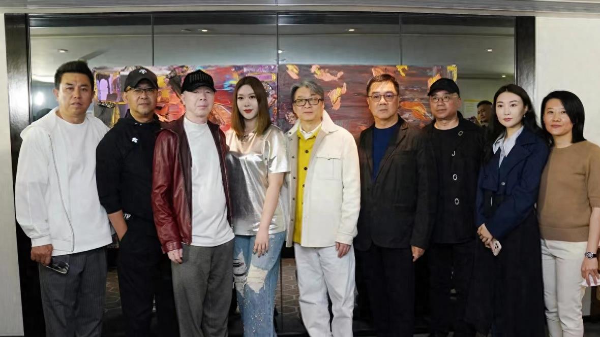Jiang Wu's 25-year-old daughter's art exhibition gathers big names! The ...