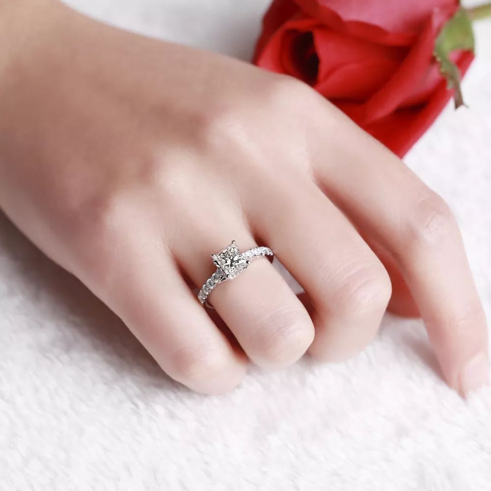 What is the meaning of the three-claw and four-claw inlays for a ...