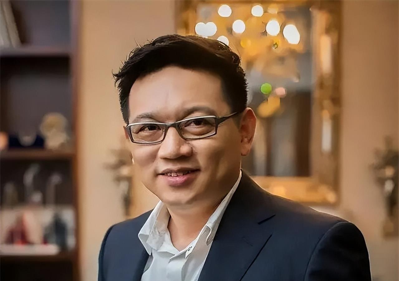 Luo Xin, the host of Dragon TV's "One in a Hundred", who is this ...