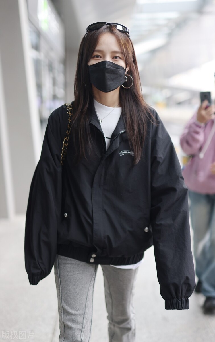 Meng Jia's simplicity and low profile - iNEWS