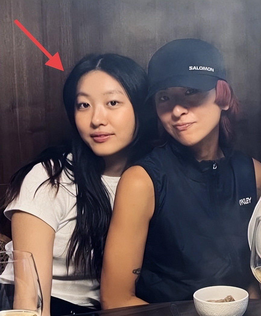 Remember Eason Chan's daughter, Chen Kangdi, who looks like this now ...