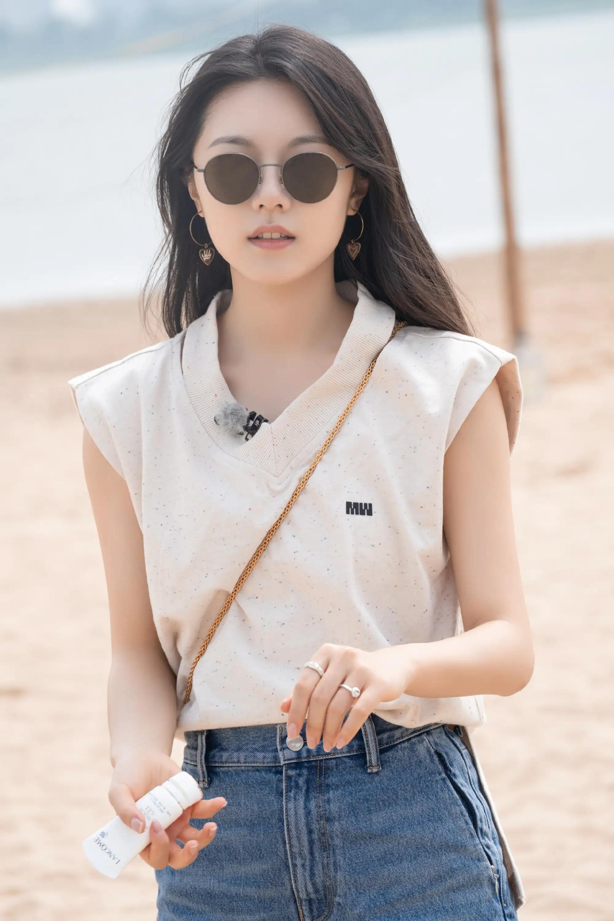 Photos of Zhao Jinmai's changing style - iNEWS