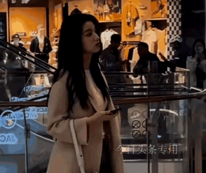 Wang Churan's eye-rolling at Tan Jian caused netizens to be angry ...