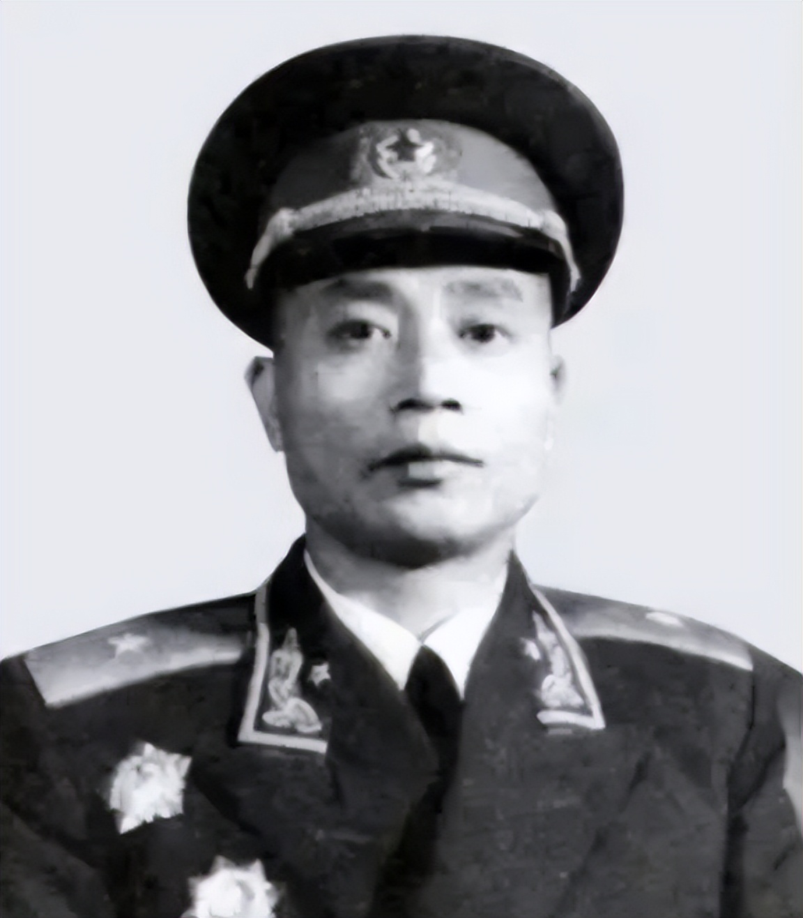 When Zhang Tingfa took office in 1975, the old political commissar took ...